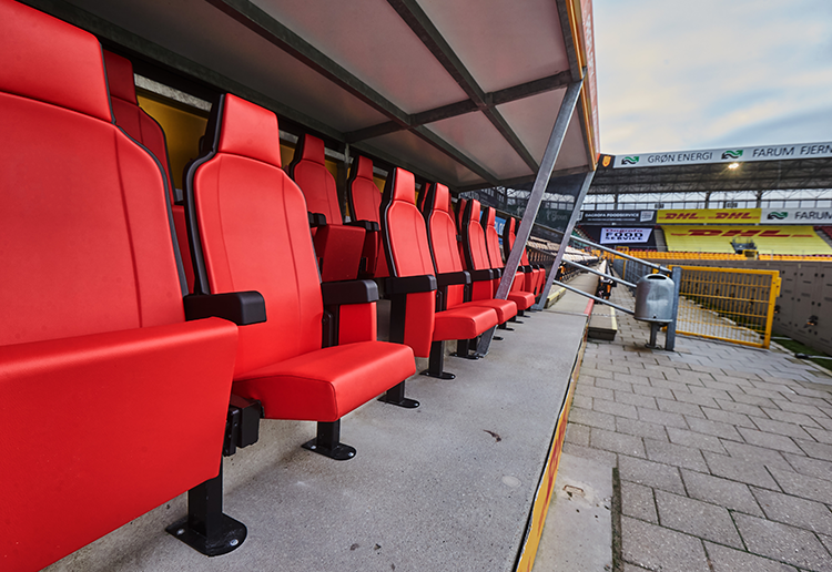 Tribune - Right to dream park Farum