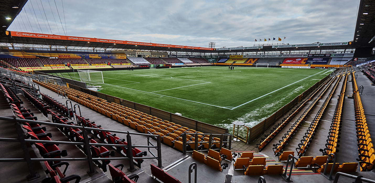 Tribune - Right to dream park Farum